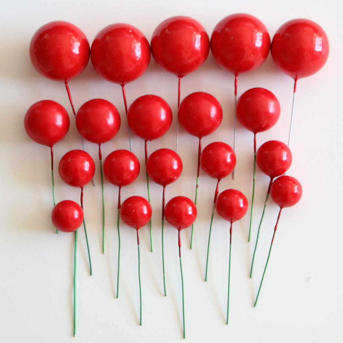 Toppers Esferas Bolas Para Tortas Plasticas ROJAS Varias Medidas en el ...